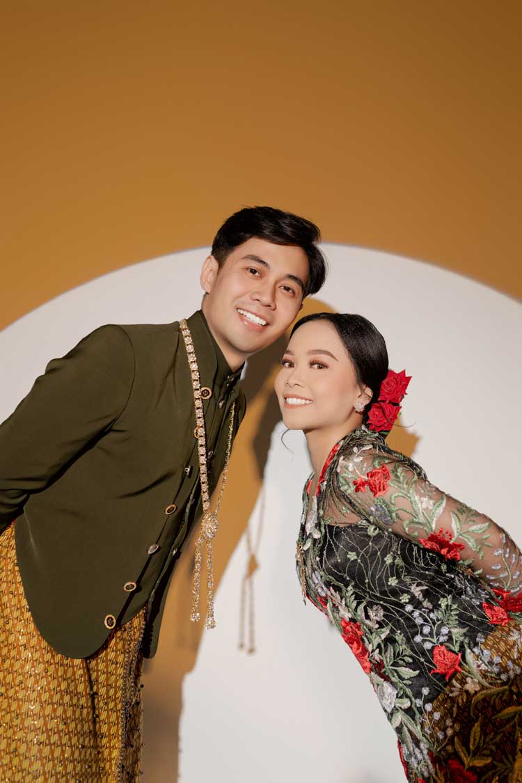 The Wedding of Rio & Tiur - Folkinvitation